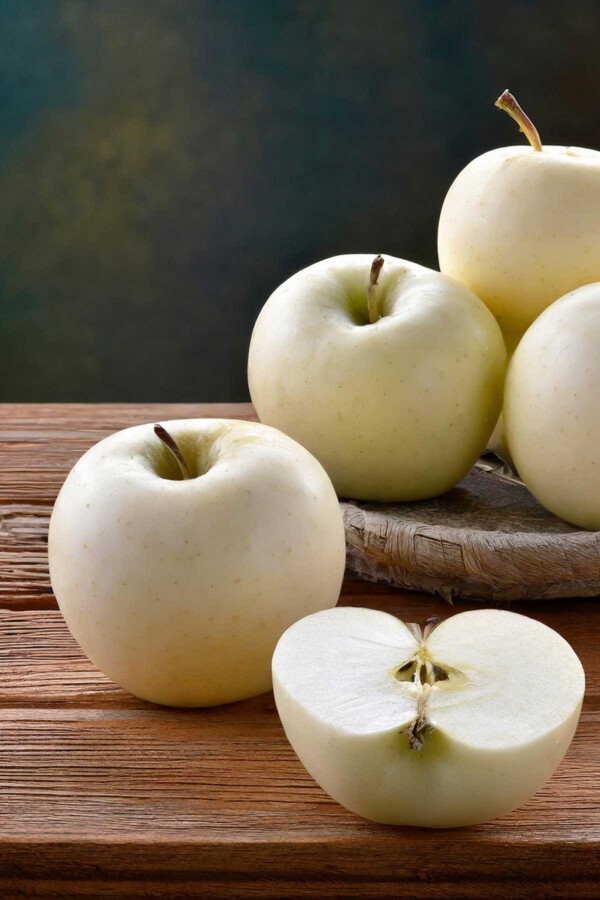 White Apples: Facts, Taste & What You Need to Know