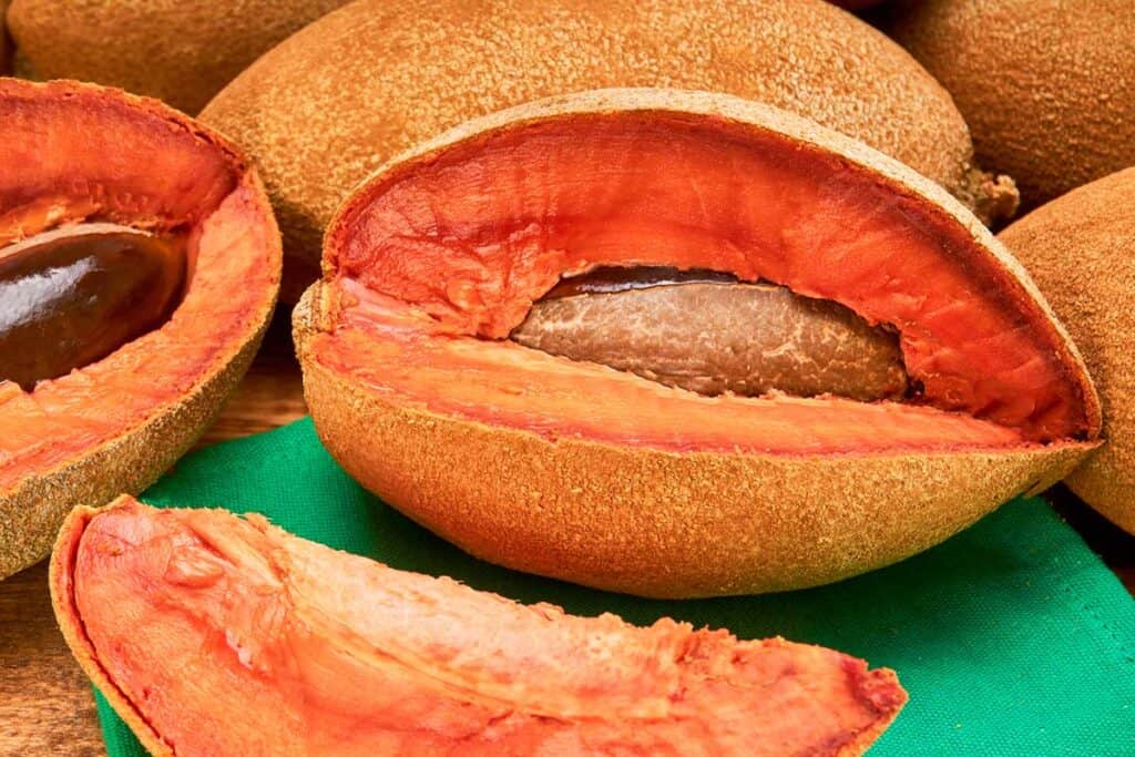 Sapote Fruit: Varieties, Facts & Surprising Health Benefits